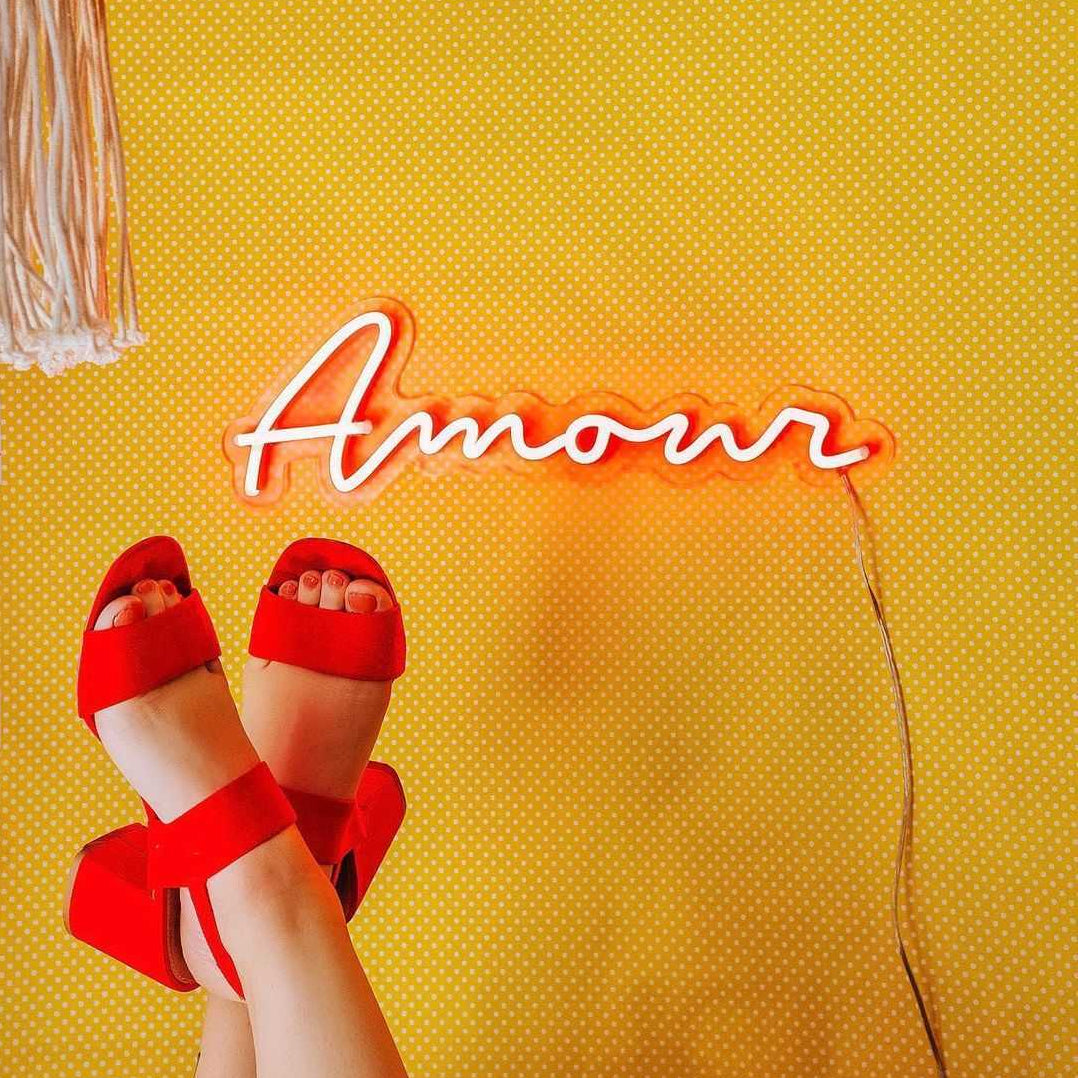 Amour Cursive - LED neon sign – YELLOWPOP